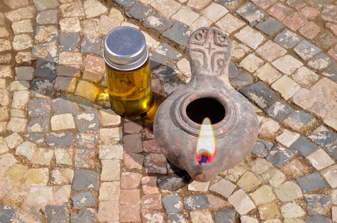 Holy Spirit Oil Lamp, Religious Cross Oil Lamp, Faith Cross Candle Lamp ...