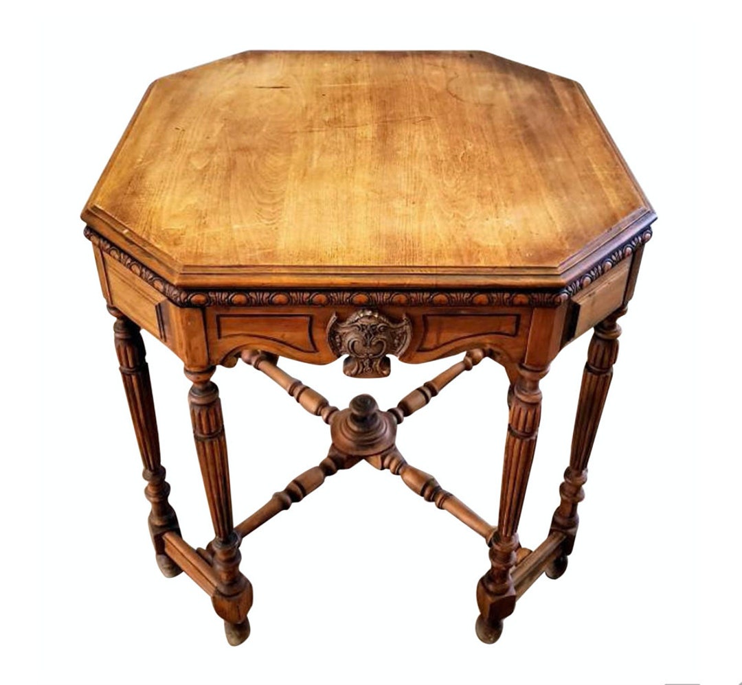 Antique American Victorian Carved Walnut Octagonal Eight Legged Center ...