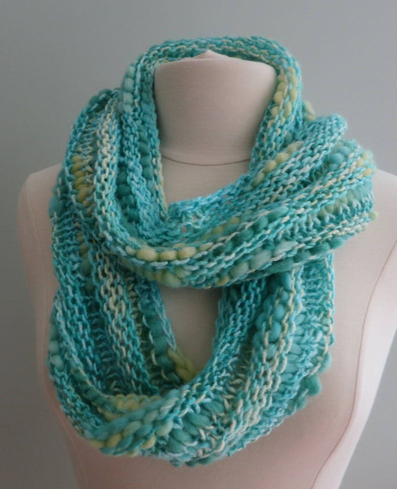 Cowl Knitting Pattern, Thick and Thin Yarn, Beginner Knitting Pattern ...