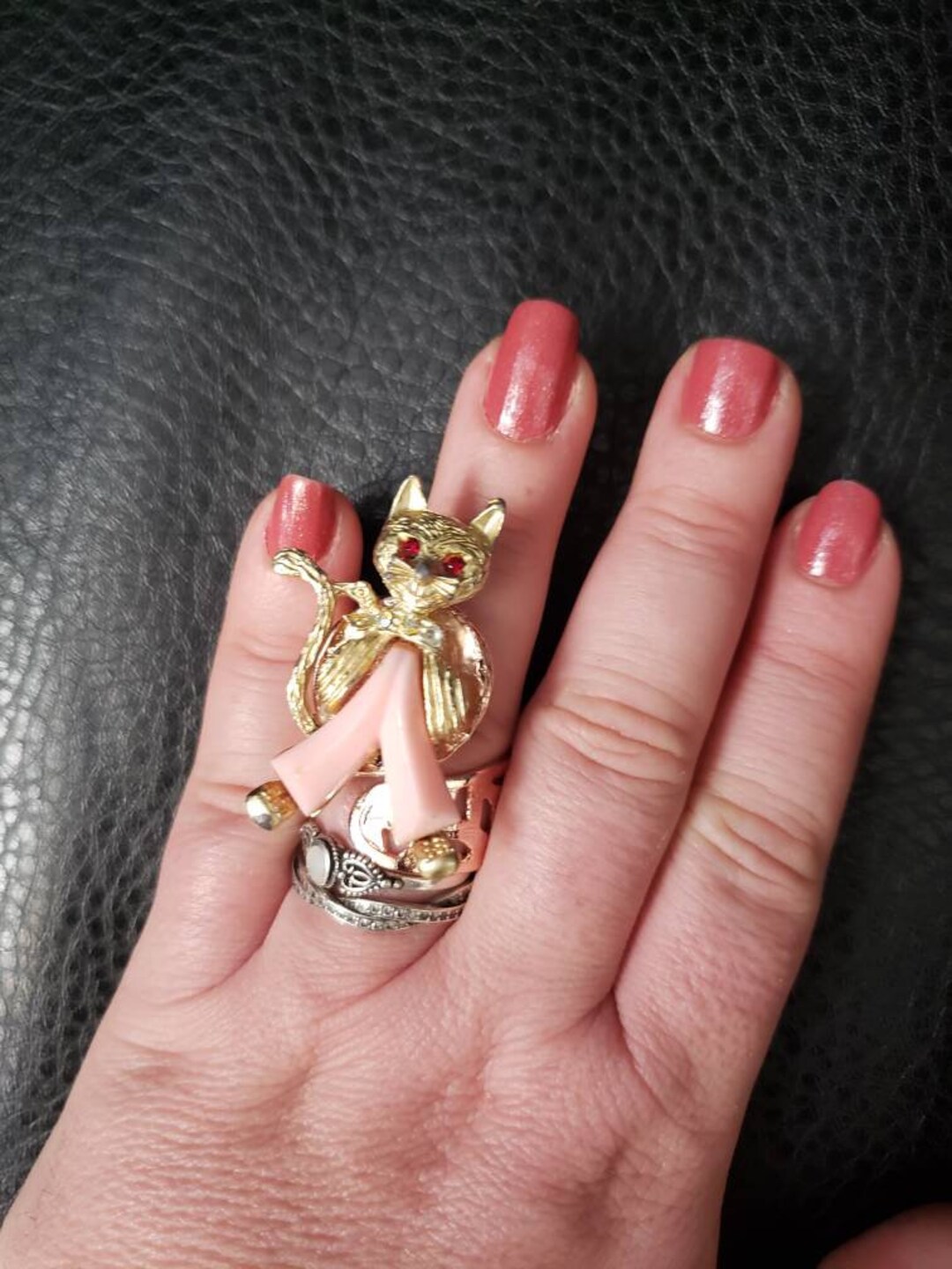 Handmade Kitsch Cat Brooch Gold Tone Into Gold Rose Metal Adjustable ...