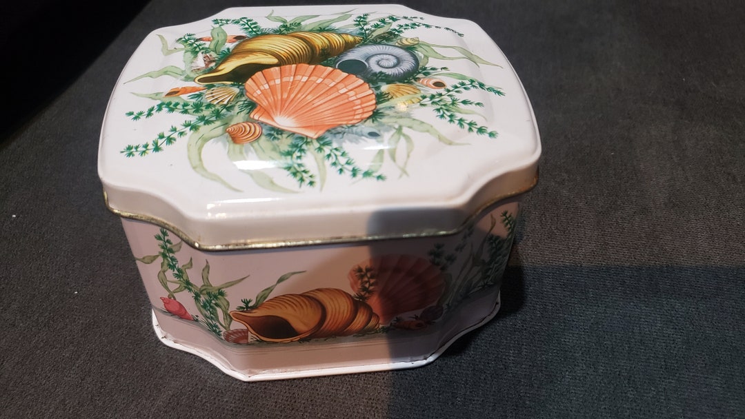 Vintage Seashell Beachy Metal Container Made in England Tin Hinged Box ...