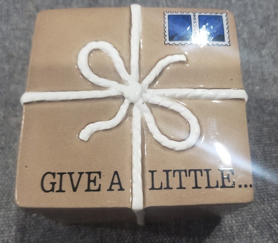 Rare vintage Ceramic Gift Box Boxes Ribbon Wrapped Fi… - Gem