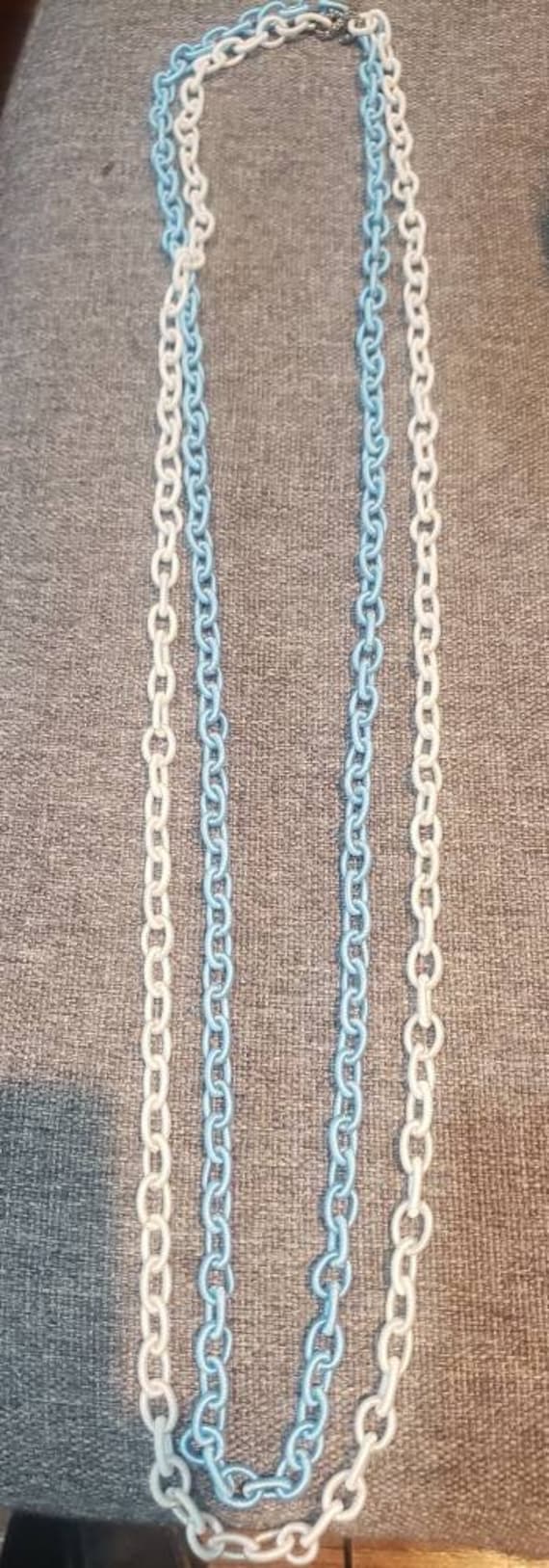 vintage light blue chain - Gem