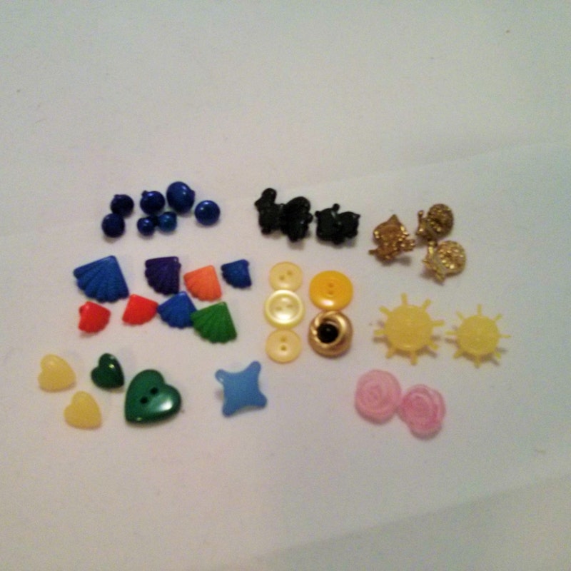 Plastic Buttons - Etsy