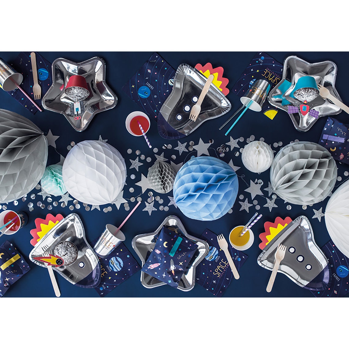 SPACE PARTY DECORATIONS - Space Boys Partyware - Tableware Birthday ...