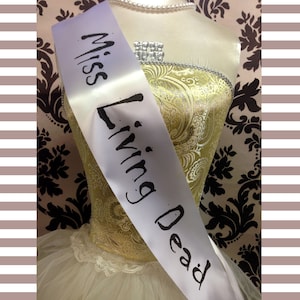 MISS LIVING DEAD Sash Pageant Beauty Queen Halloween Fancy Dress Outfit ...