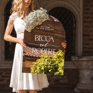 Arched Gold Mirror Wedding Welcome Sign - Modern Acrylic Wedding Sign ...