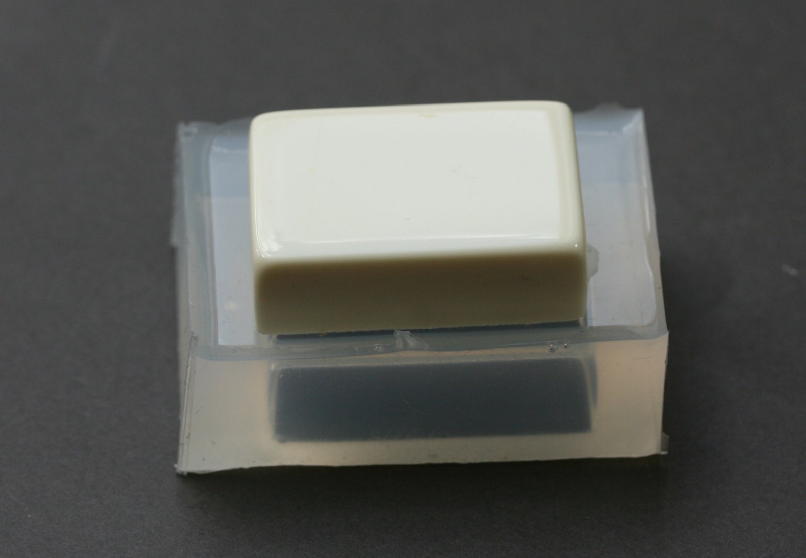 A Transparent Silicone Mold for Jewellery DIY, Cuboid/rectangle Shape ...