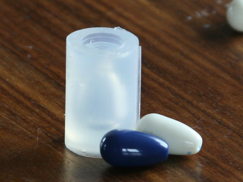 A Transparent Silicone Mold for Jewellery DIY, a Teardrop 6mm/11,5mm, 2 ...