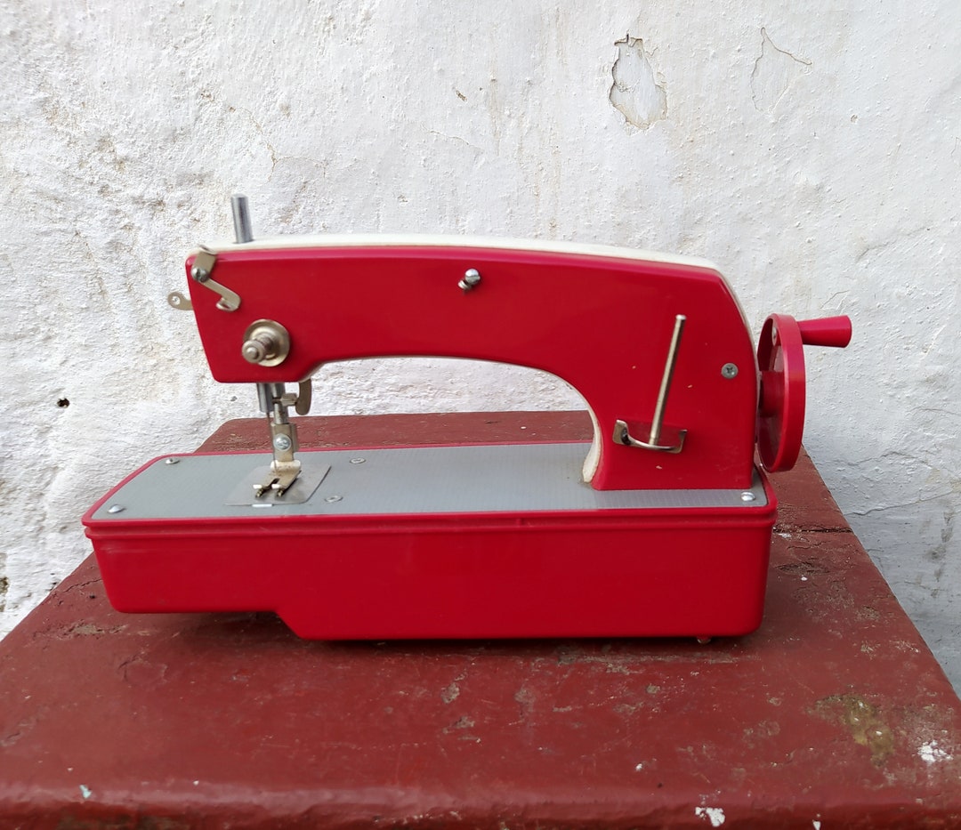 Vintage Red and White Toy Sewing Machine. Children Sewing - Etsy