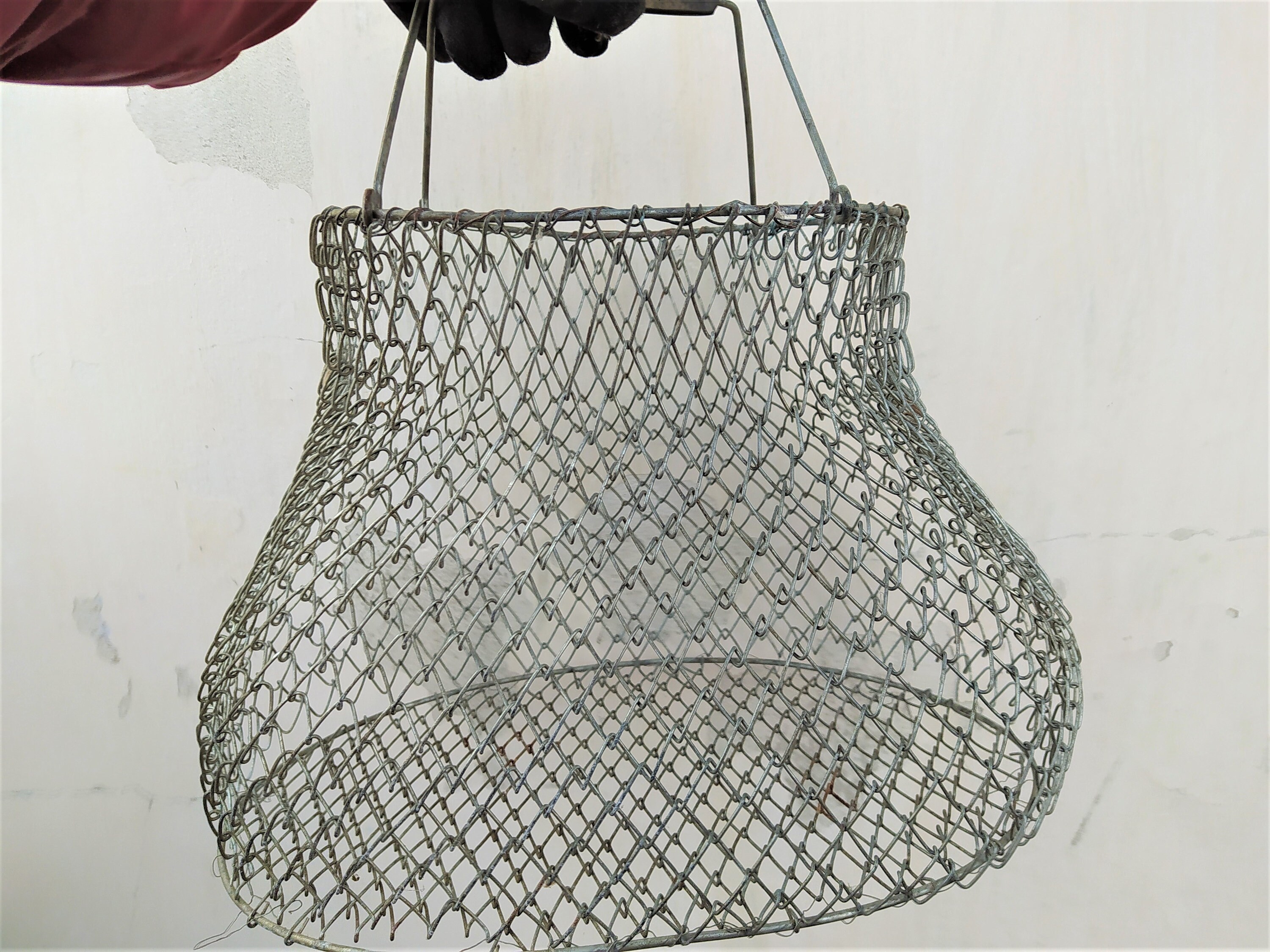 Vintage metal wire basket. Egg fruit fish basket with black | Etsy