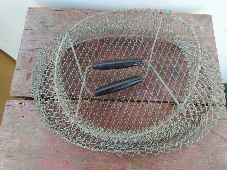 Vintage Metal Wire Basket. Egg Fruit Fish Basket With Black - Etsy