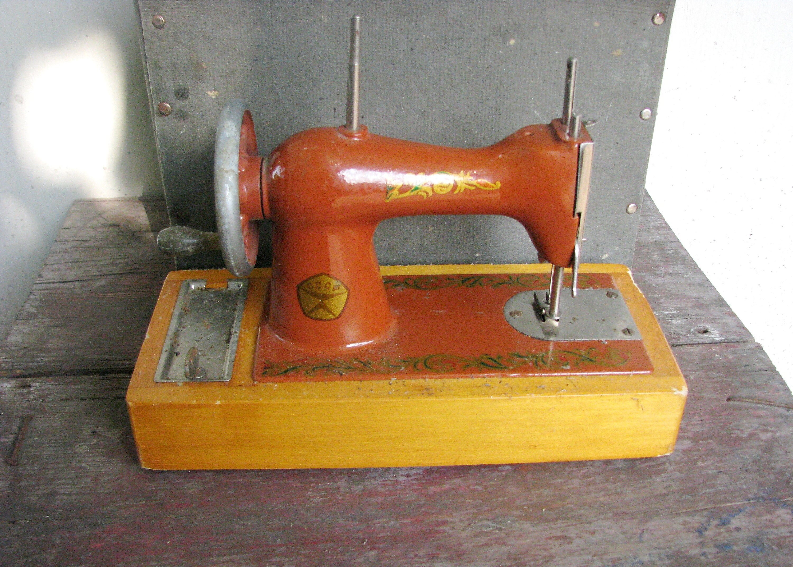 Vintage Red Toy Sewing Machine in Original Box. Children Sewing Machine ...