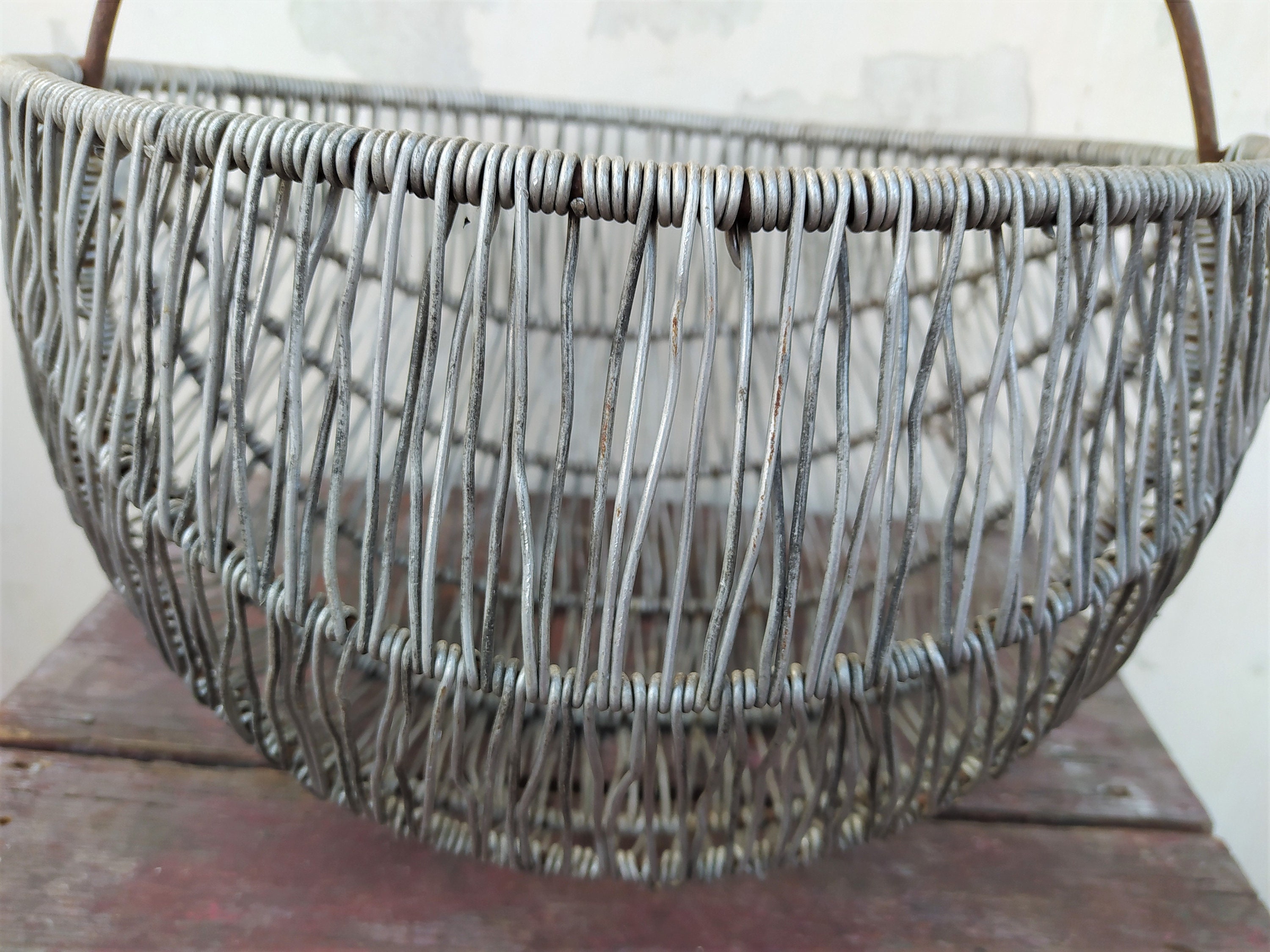 Vintage metal wire basket. Egg fruit fish basket. Made in | Etsy