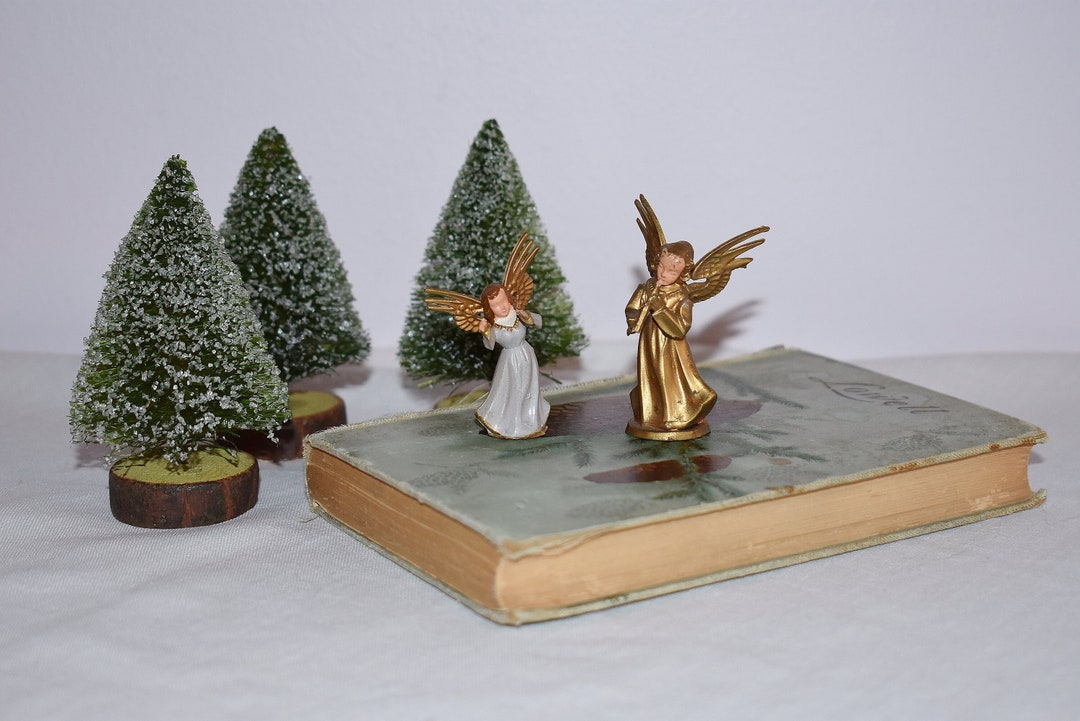 Pair of 1950s Miniature Angel Figurines, 2 Tiny Christmas Angels ...
