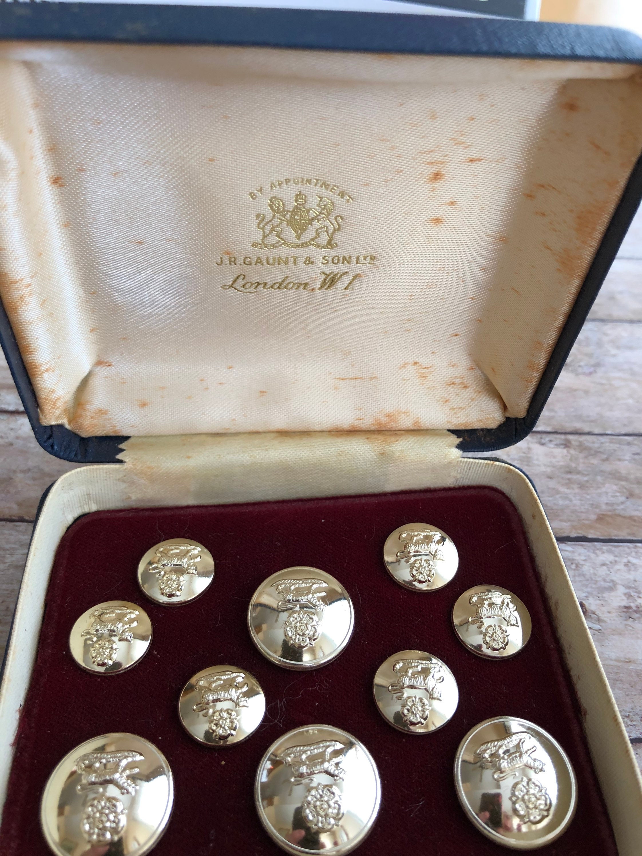Vintage Buttons Old,j.r. Gaunt& Son LT. Gold Tone , Original Box - Etsy