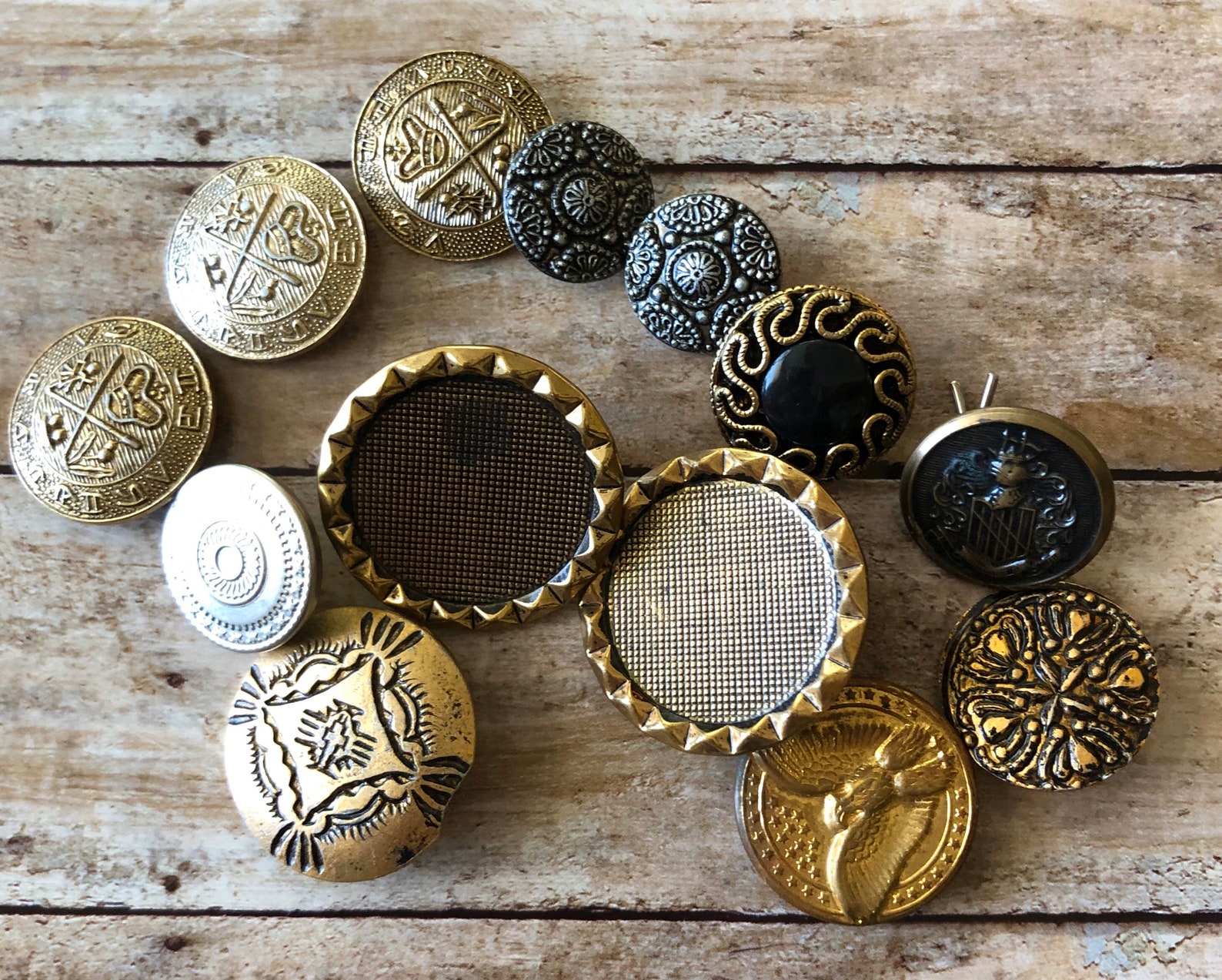 Vintage Buttons Old, Metal Buttons, Collectors Buttons Set of Thirteen ...
