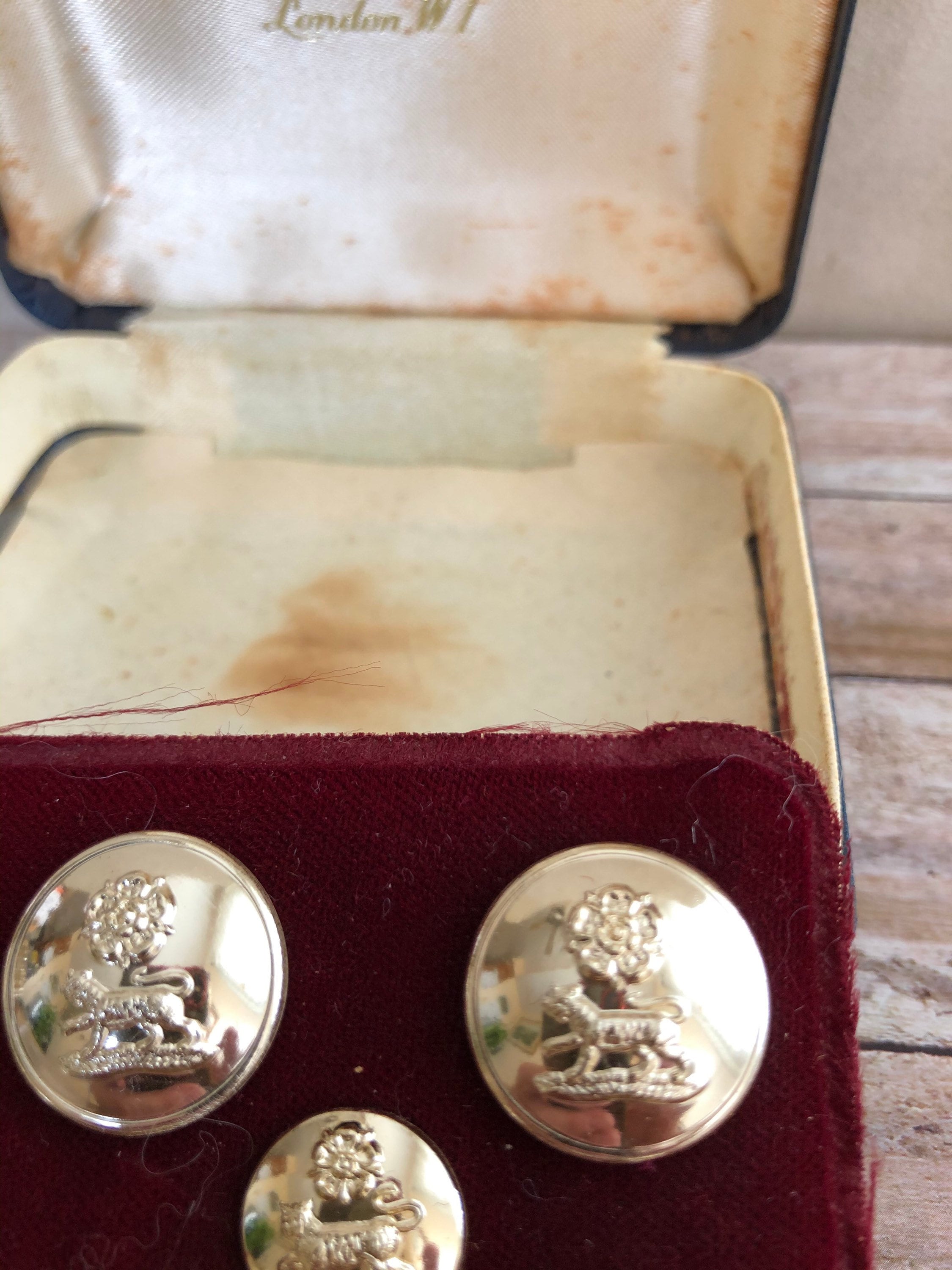 Vintage Buttons Old,j.r. Gaunt& Son LT. Gold Tone , Original Box - Etsy