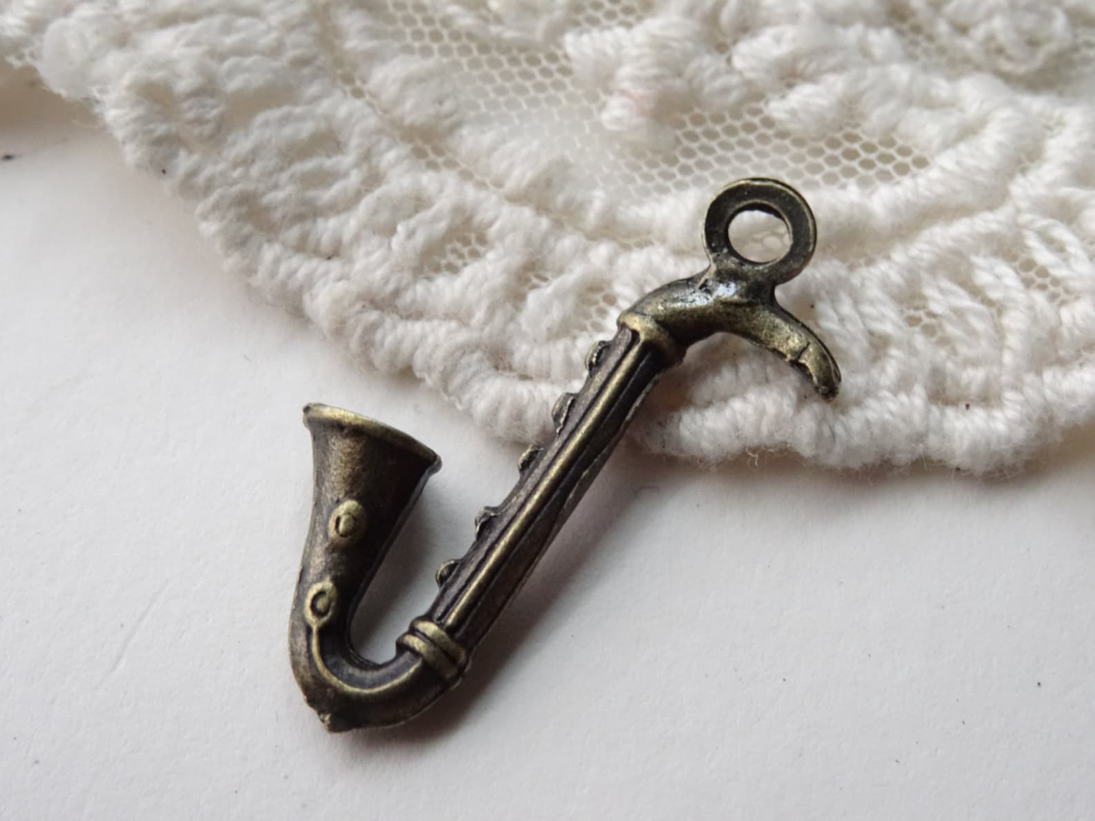 4- Saxophone Charms Musical Instrument Band Charms Vintage Style Bronze ...