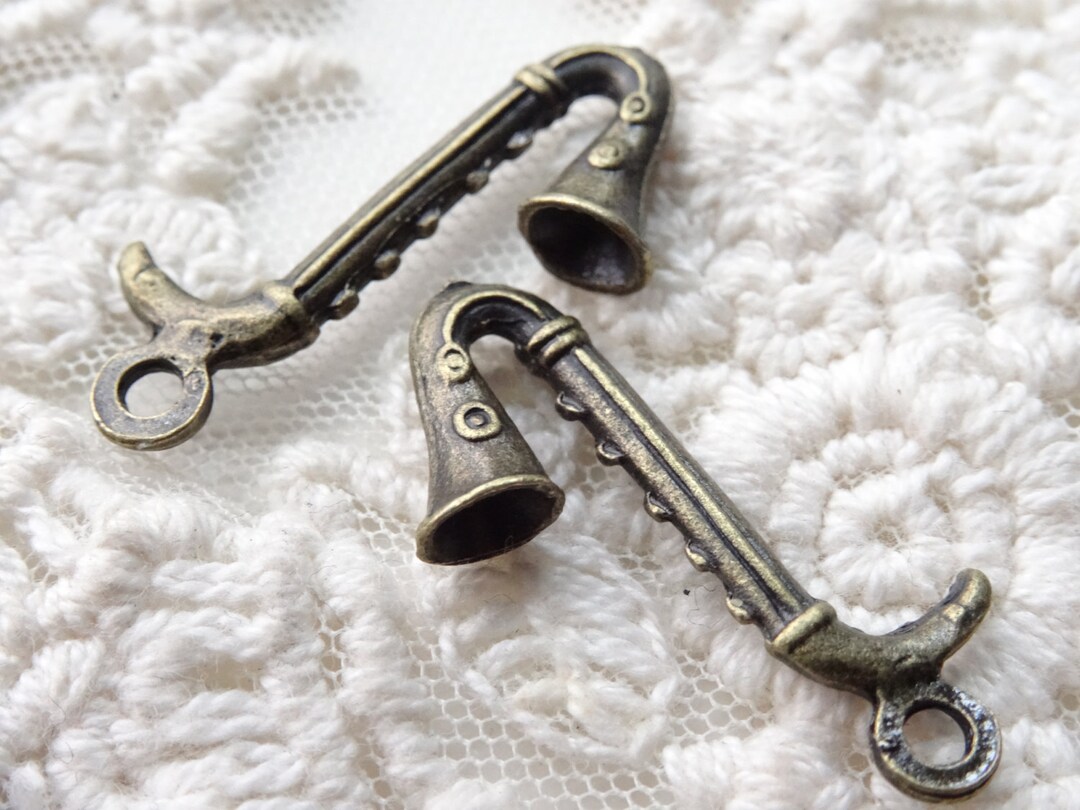 4- Saxophone Charms Musical Instrument Band Charms Vintage Style Bronze ...