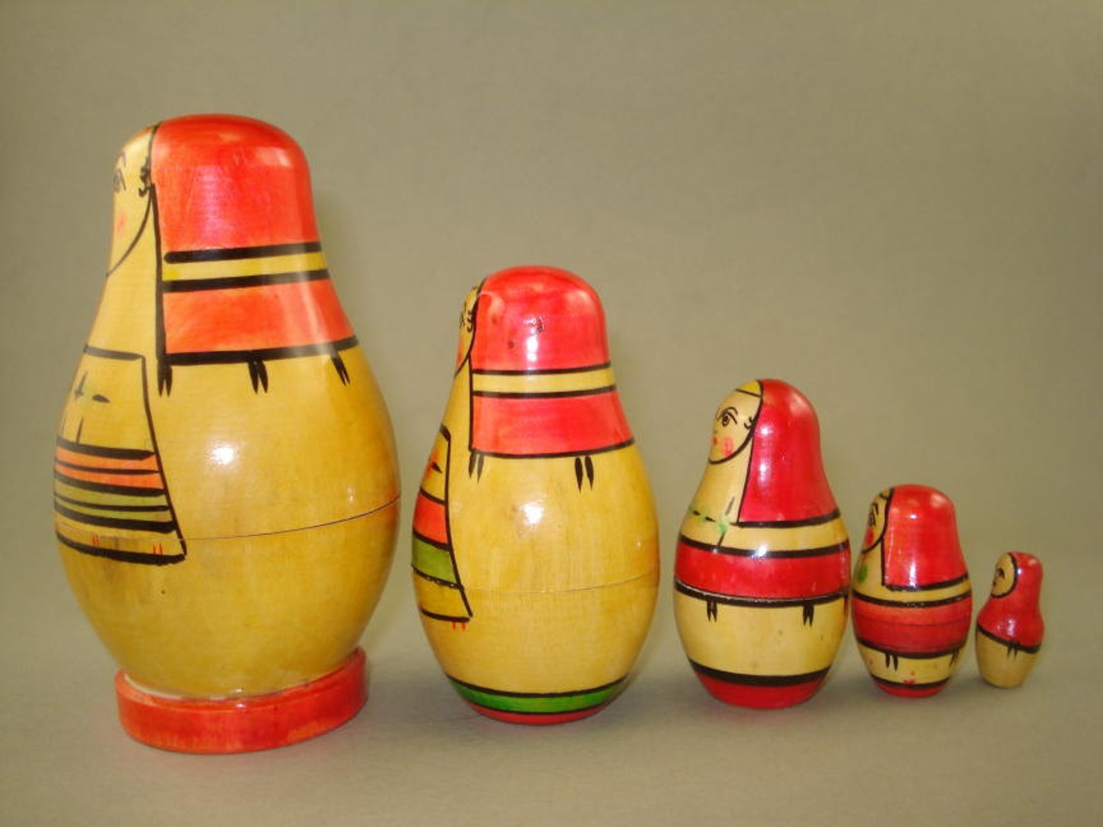 Vintage Old Set of 5 Russian Soviet Wooden Nesting Dolls From Mordva ...