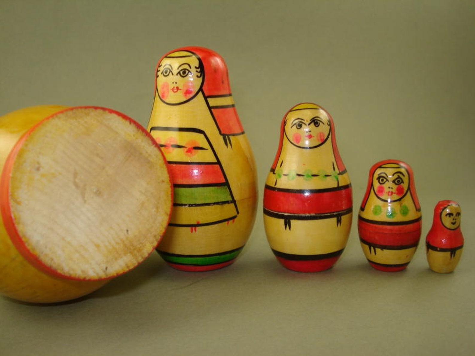 Vintage Old Set of 5 Russian Soviet Wooden Nesting Dolls From Mordva ...