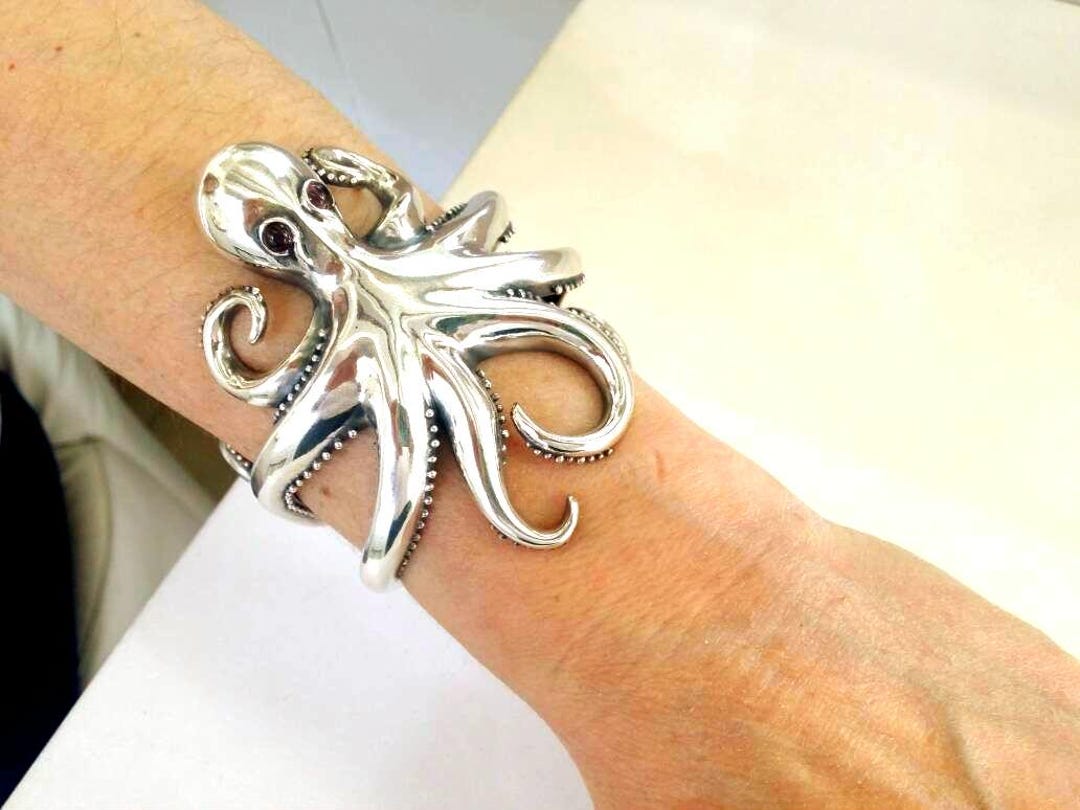 Sterling Silver Octopus Cuff With Garnet Eyes - Etsy