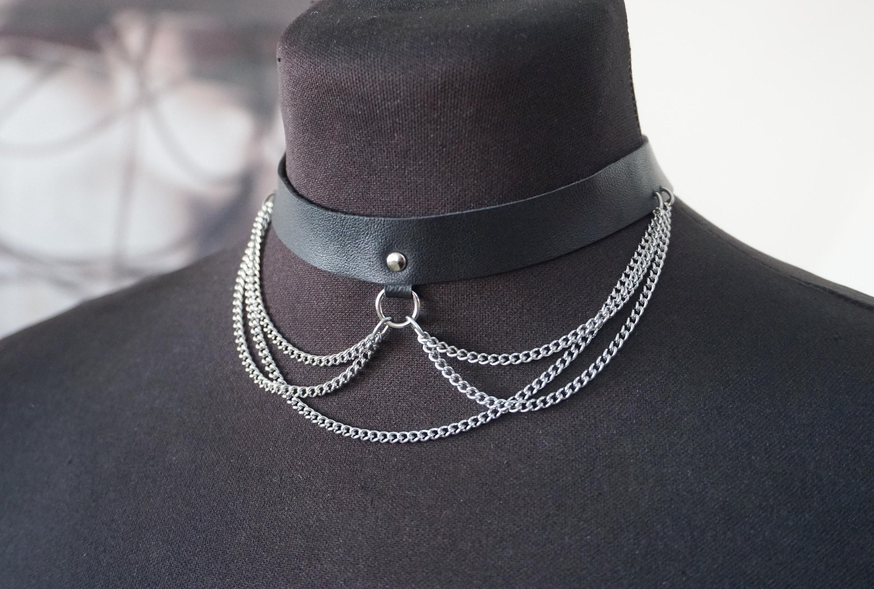 Black leather o-ring collar with chains ring choker buckle | Etsy