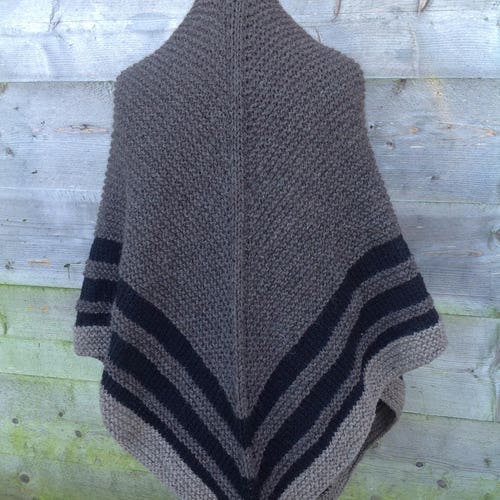 KNITTING PATTERN... leighiche Shawl - Etsy