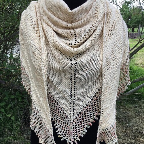 KNITTING PATTERN... leighiche Shawl - Etsy