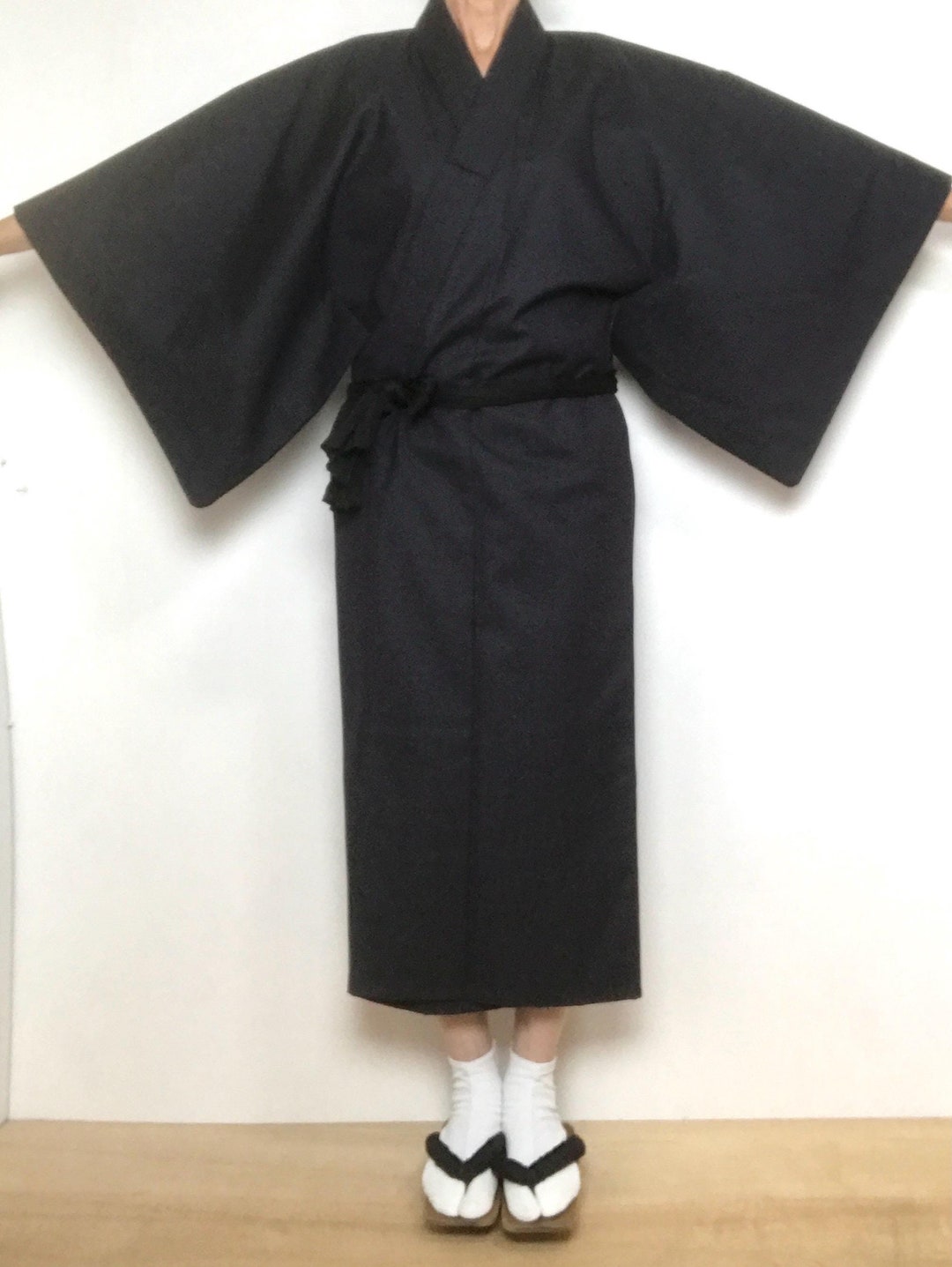 Men's Kimono Robe | Dark Blue Wool | Vintage Japanese | Size M | VIDEO ...