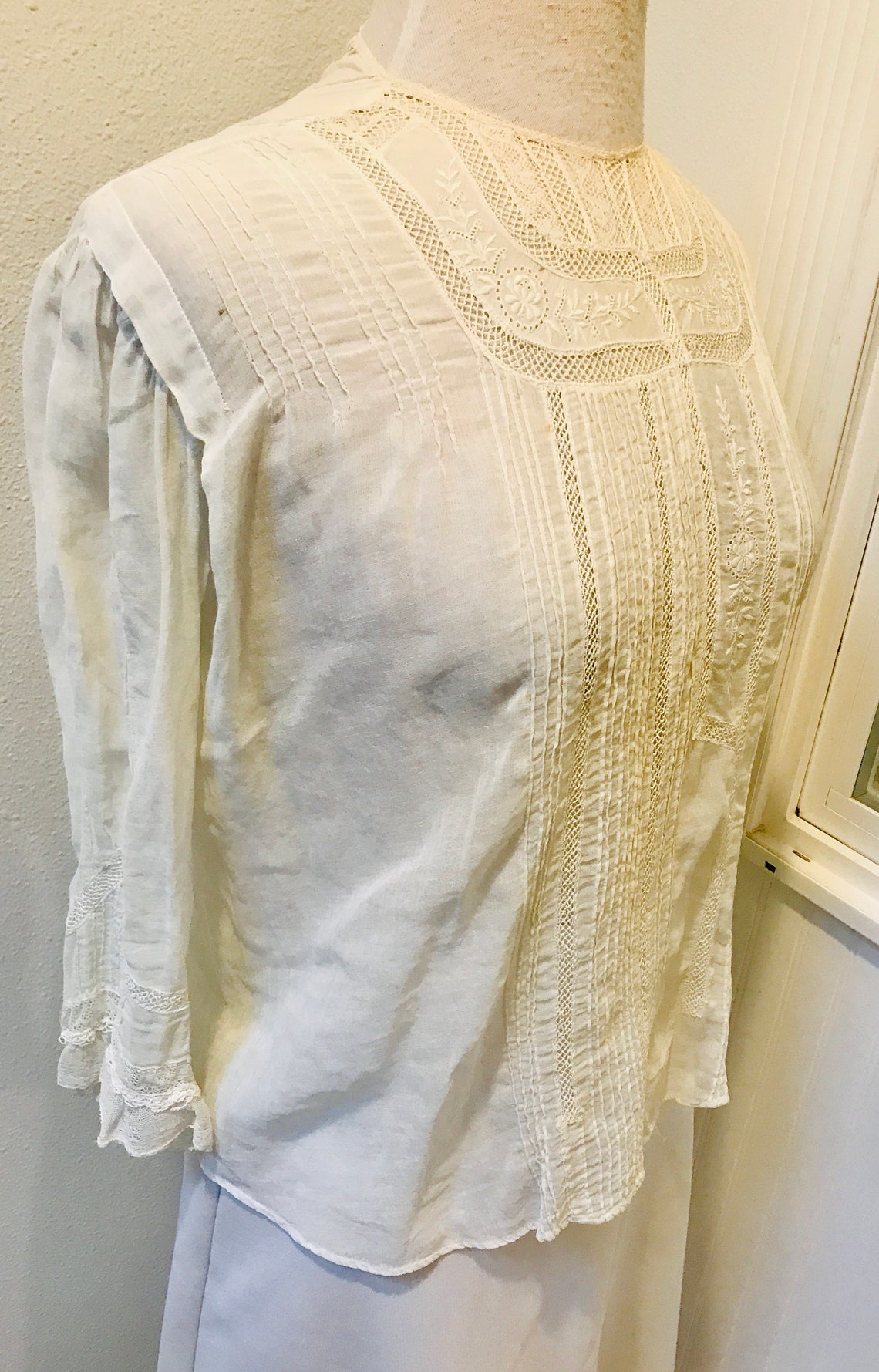 Vintage 1920's Handkerchief Linen Detailed Lace Blouse Women's Medium ...