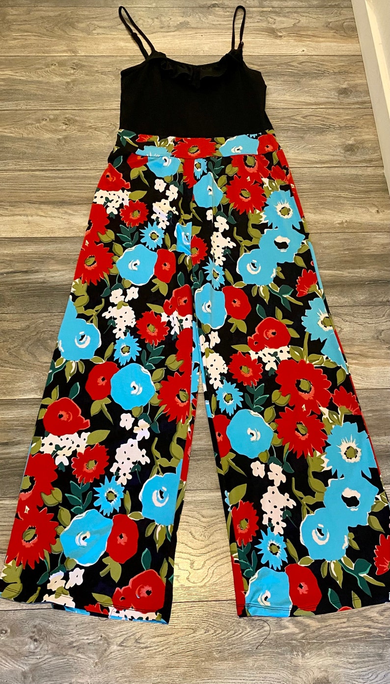 Floral Romper Jumpsuit: 'derek Heart' Black Ruffled Top, Size Medium/large - Etsy