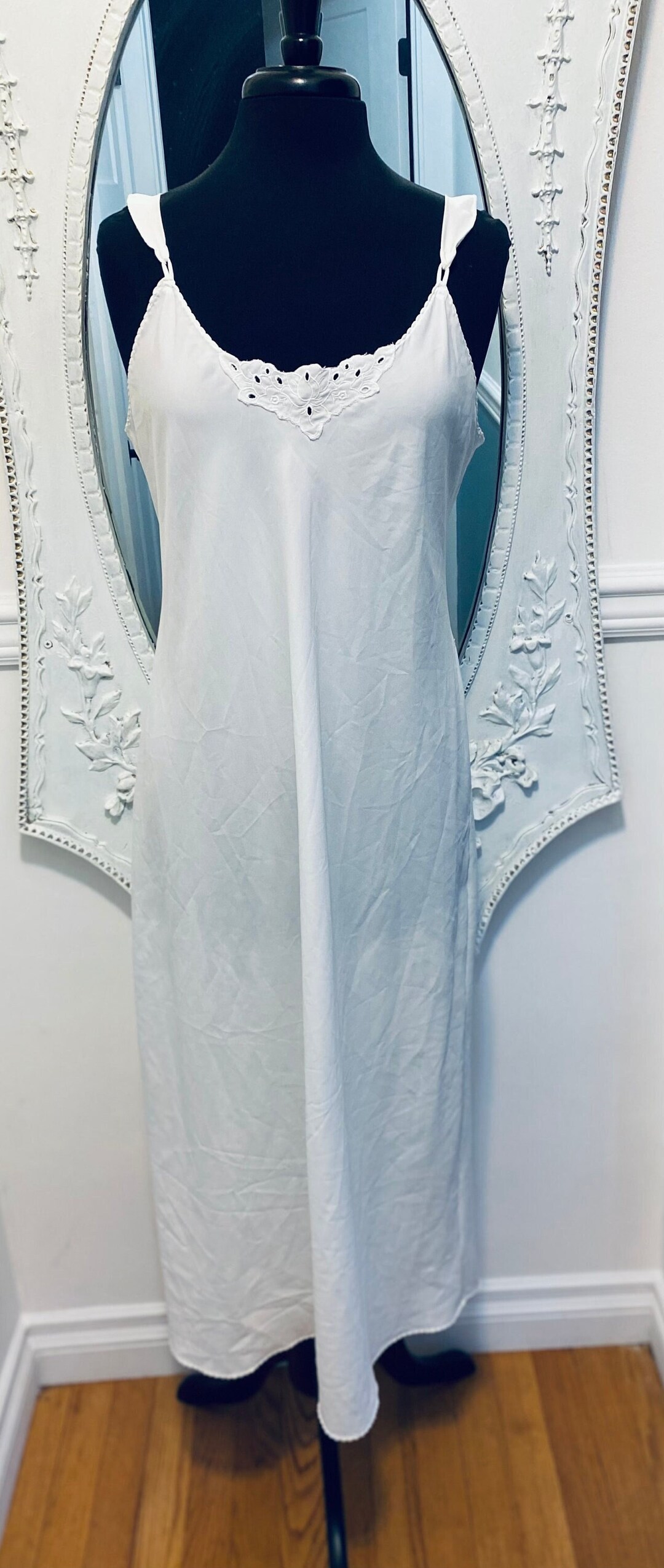 Vintage 'vanity Fair' White Full-slip / Maxi Slip / Size Women's Medium ...