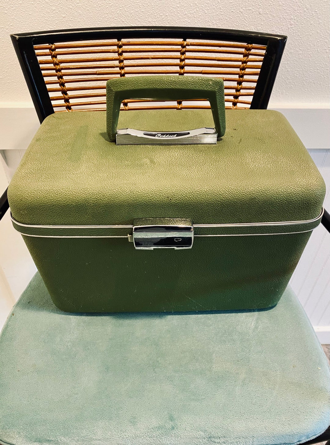 Vintage 'oshkosh' Olive Green Vinyl Train Case / Hard Case / Make-up ...