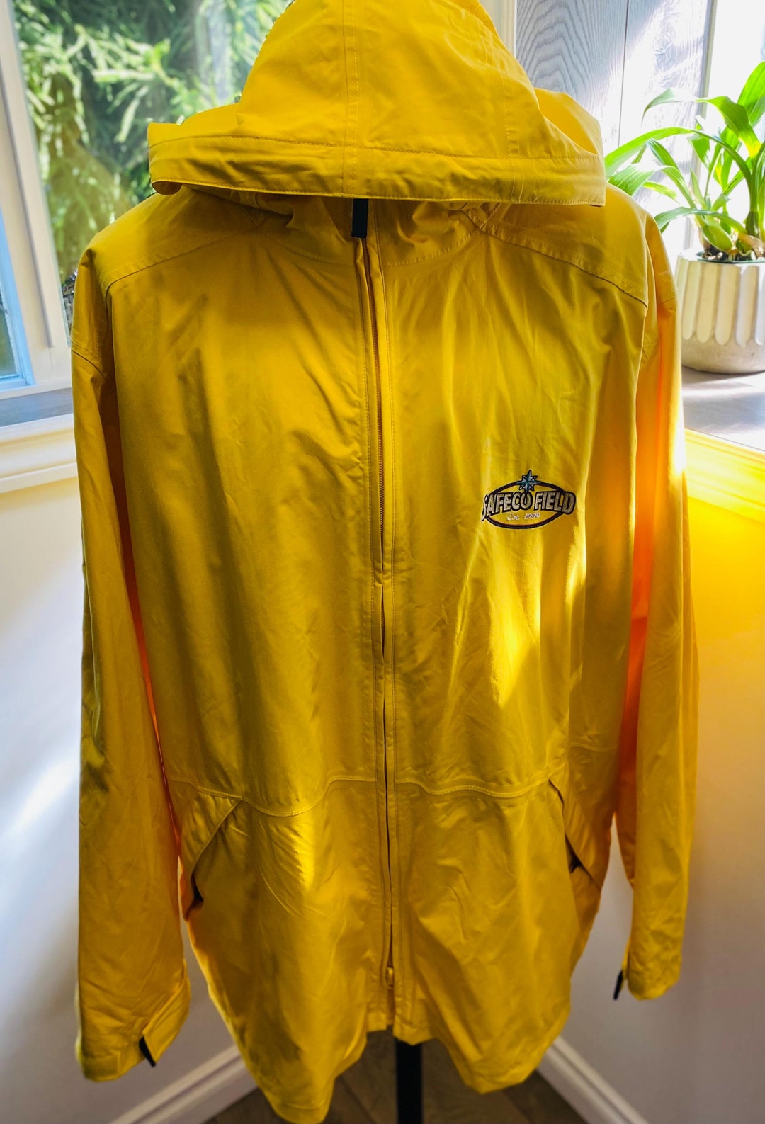 Y2K 'eddie Bauer' Safeco Field Seattle Washington Yellow Rain Jacket ...