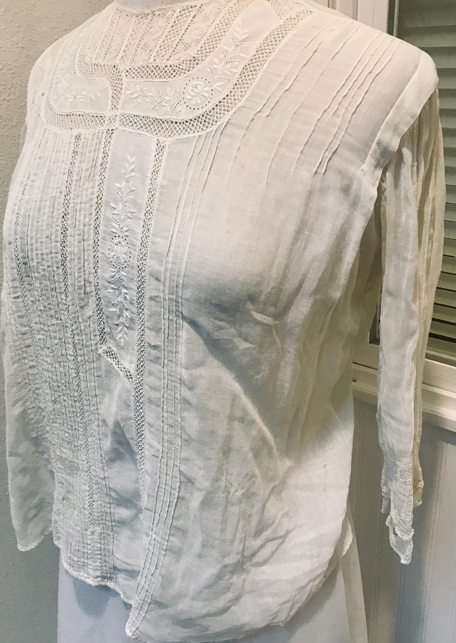 Vintage 1920's Handkerchief Linen Detailed Lace Blouse Women's Medium ...
