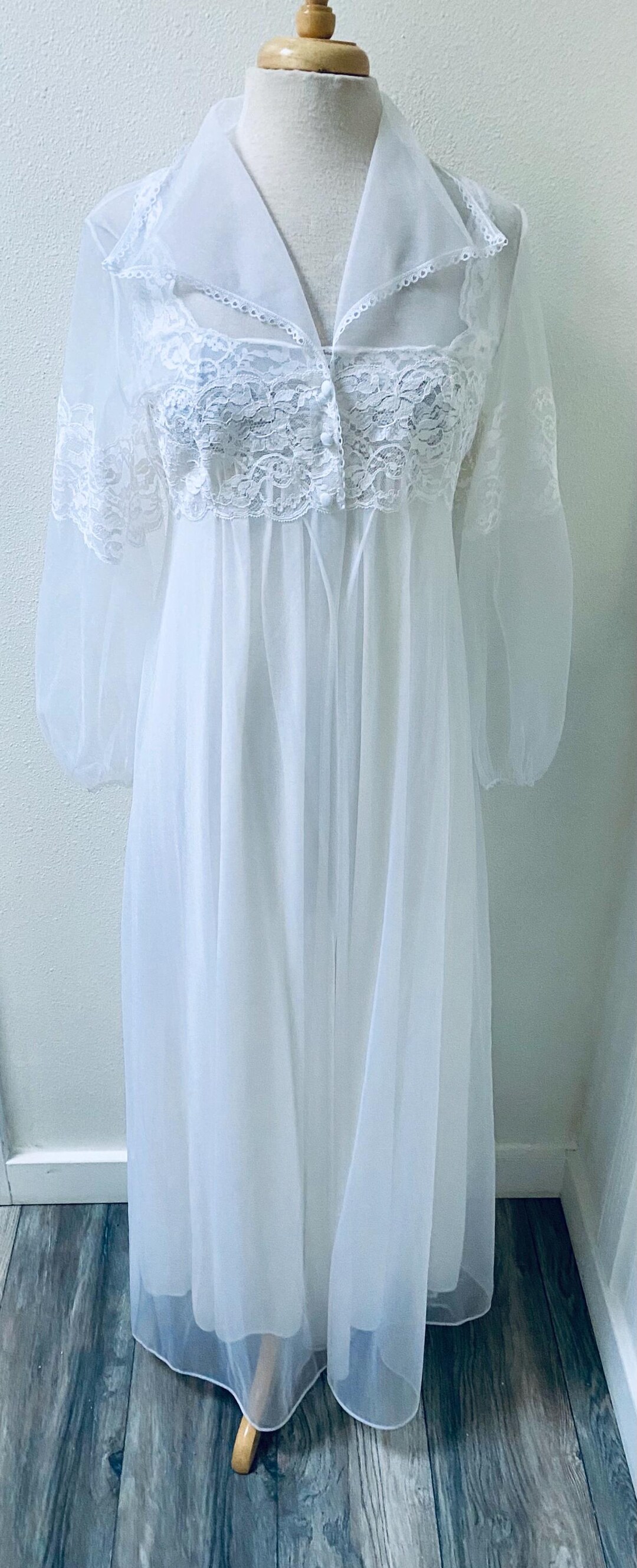 Vintage Gossard Artemis Lace Peignoir Set: Bridal Robe & Nightgown ...