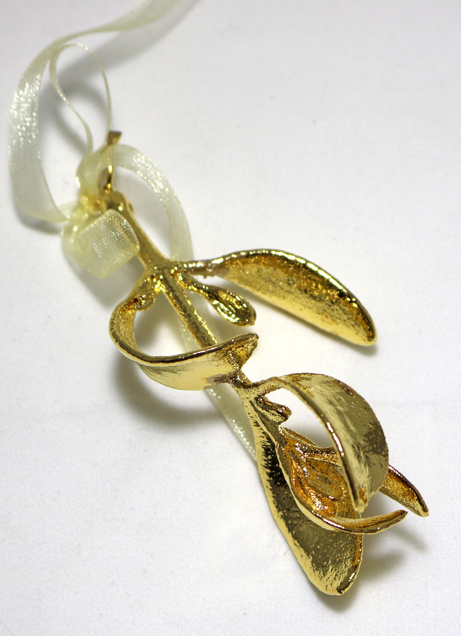 Real Mistletoe Dipped in 24k Gold - Ornament - Etsy