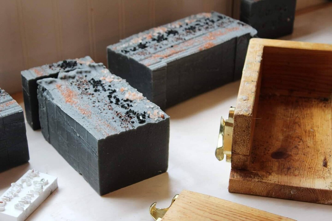 Charcoal & Tea Tree Facial Bar - Etsy