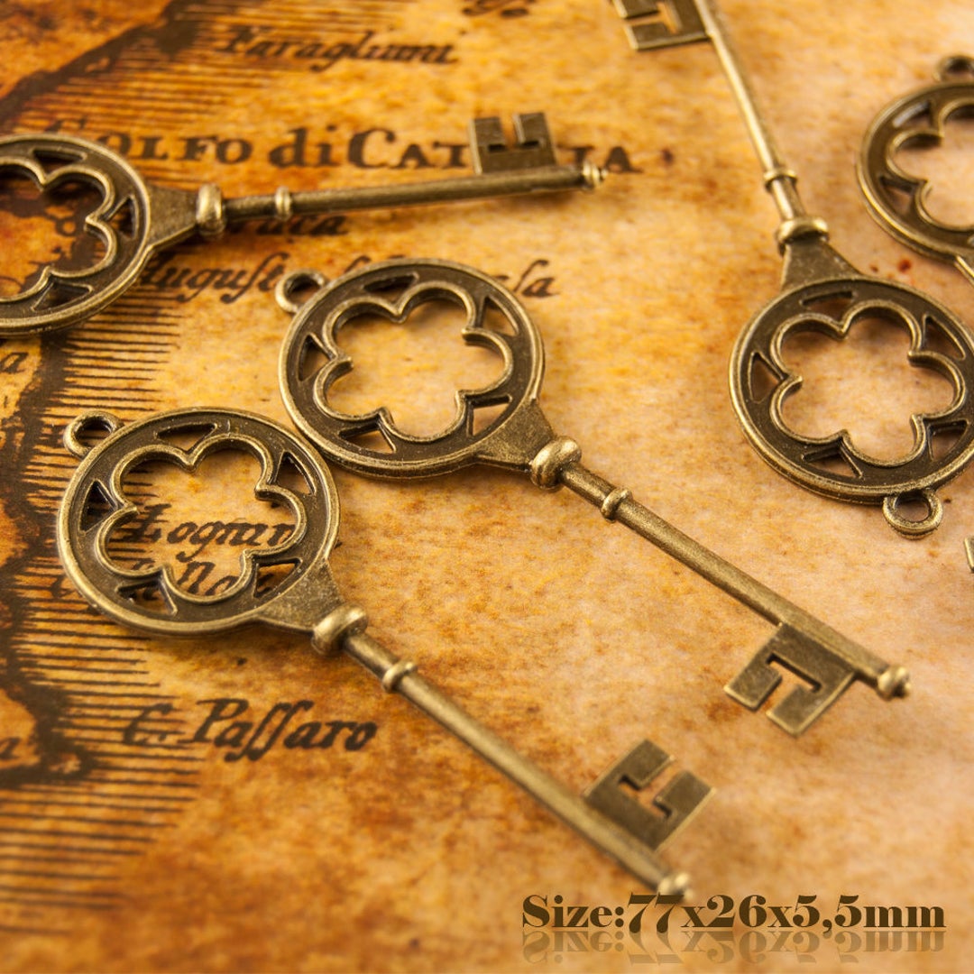 2 Antique Bronze Vintage Style Key Charms Pendant 010 - Etsy