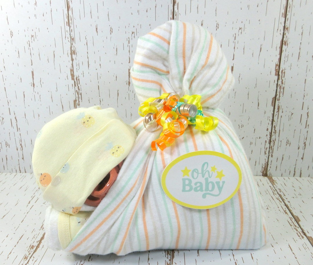 Stork Baby Bundle: Diaper Cake Shower Gift - Etsy