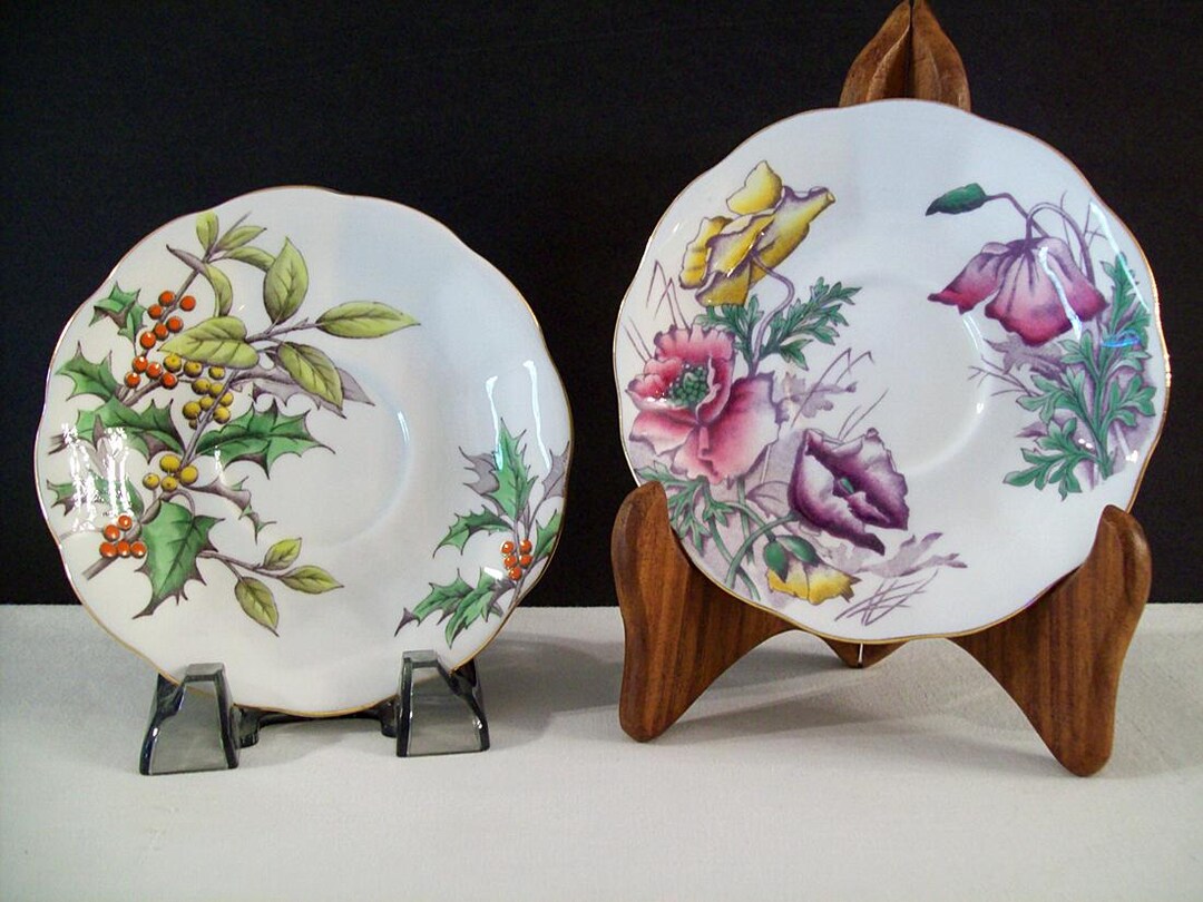 ROYAL ALBERT Flower of the Month Series – Poppy #8 and Holly #12 ...