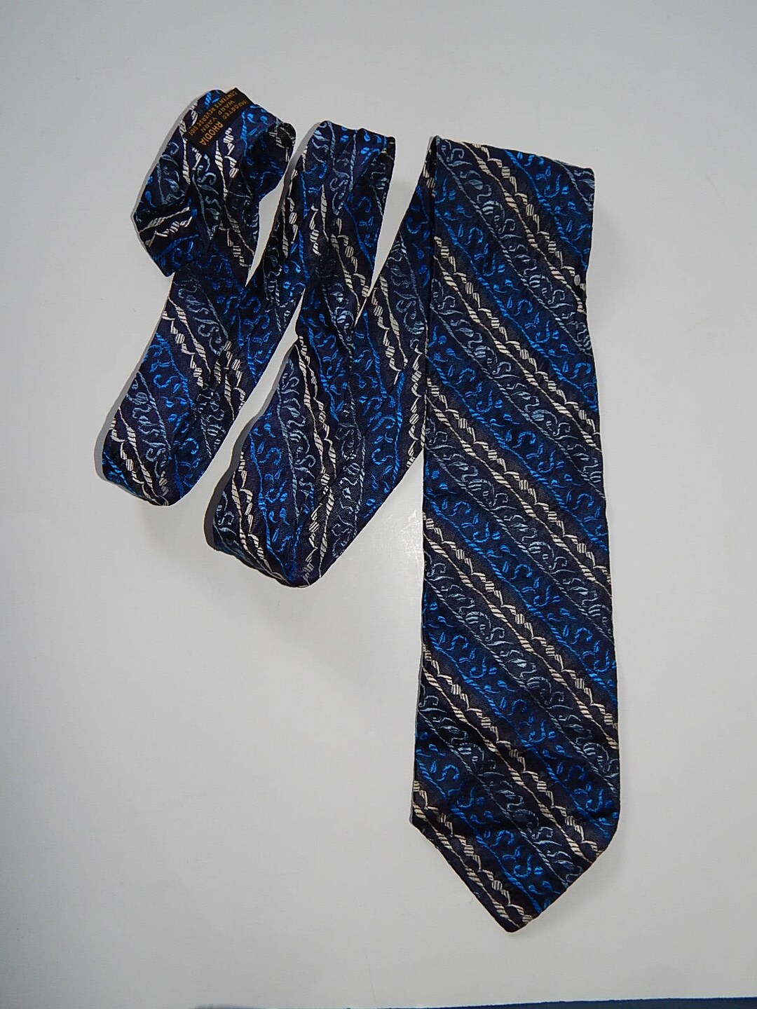 54 Rhodia Acetate Warp Yarn Embroidered Navy Blue White Stripe Necktie ...