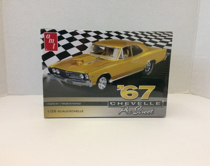 AMT 67 Chevelle Pro Street 1/25 Scale Plastic Racing Muscle Car Model ...