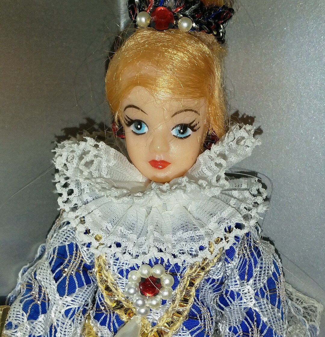 Vintage Rexard (exports) LTD Doll in Historical Costume Queen Elizabeth ...