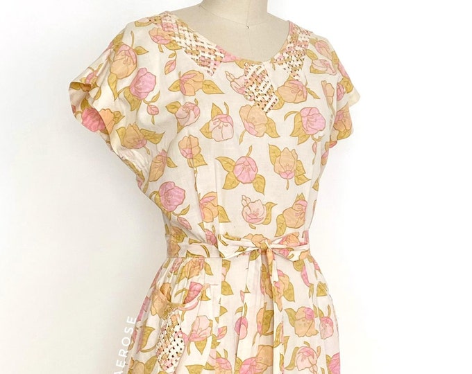 50s Floral Print Swirl Wrap Dress • 1950s Vintage Dress • Medium - Etsy