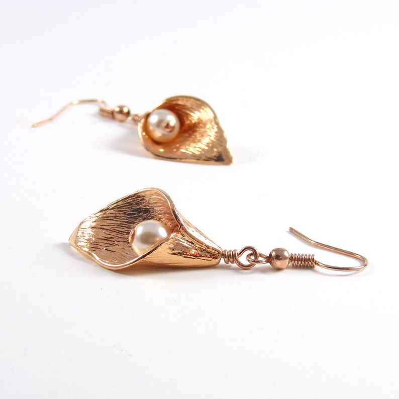 Calla Lily Earrings White Pearl And Rose Gold Calla Lilies Etsy