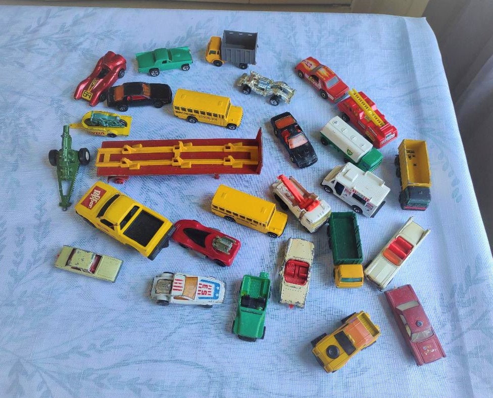 Vintage Diecast Car De-stash 27 Different Cars, Hot Wheels, Tootsietoy, Matchbox, Lesner, 1970's ...