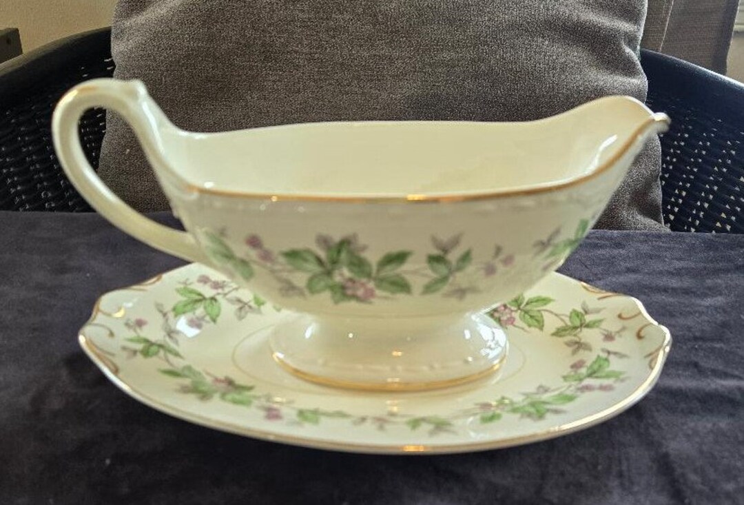 Vintage Homer Laughlin Eggshell Georgian Greenbriar Gravy Boat With Underplate, Farmhouse ...